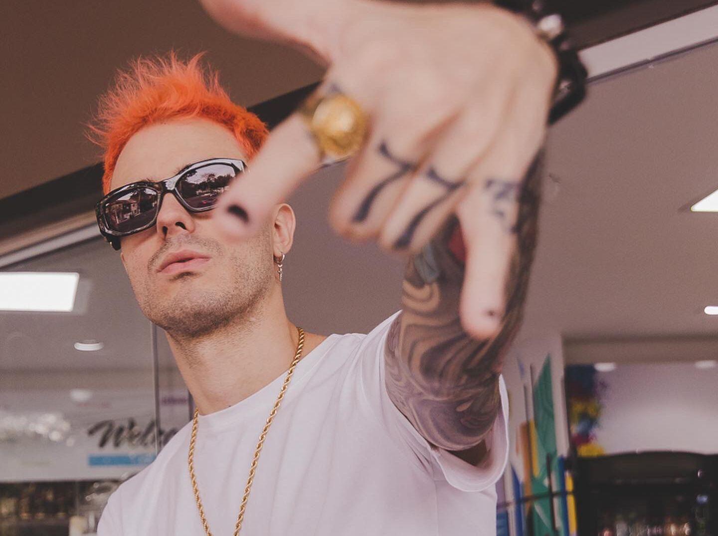 Fe Ribeiro lança single “5 AM – De Frente Pro Mar” – Prus Mano